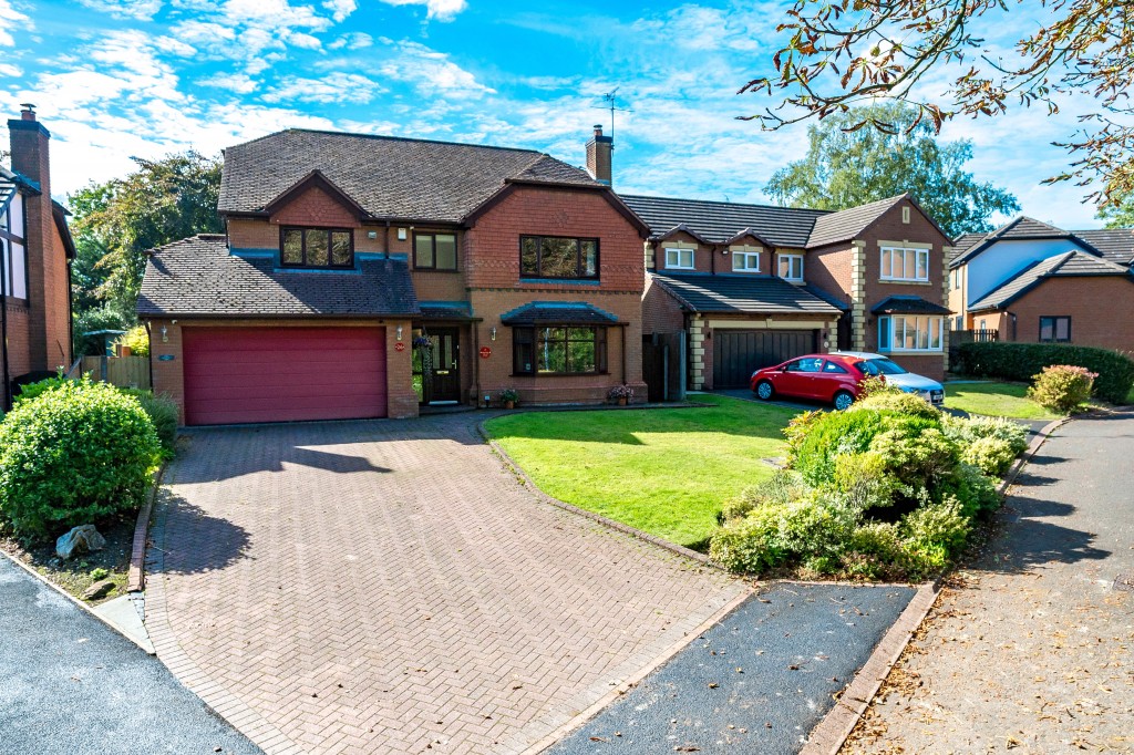 Highfield Drive, Standish, Wigan, 5 bedroom, Detached